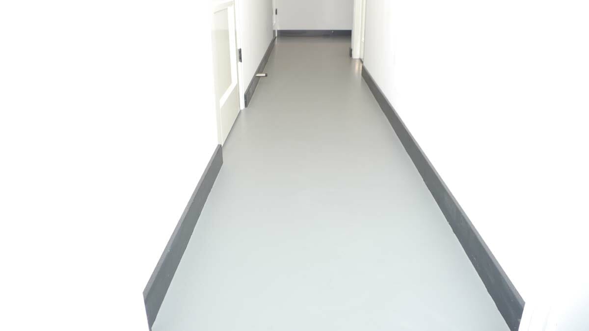 Install practical cast floors made of residential concrete